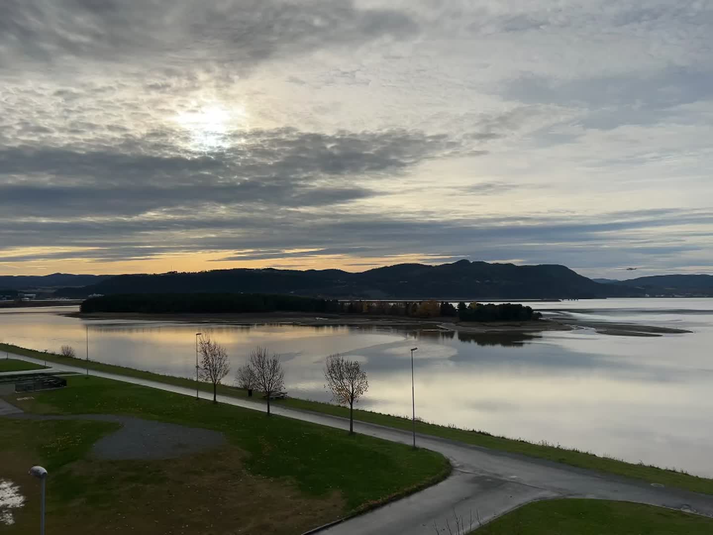 Nødmelding fra Widerøe-fly som skal lande på værnes – NRK Trøndelag ...