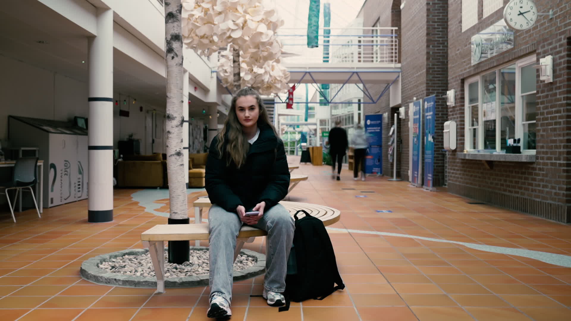 Student Oda Brevik flyttet til Molde for å studere – føler seg ensom ...