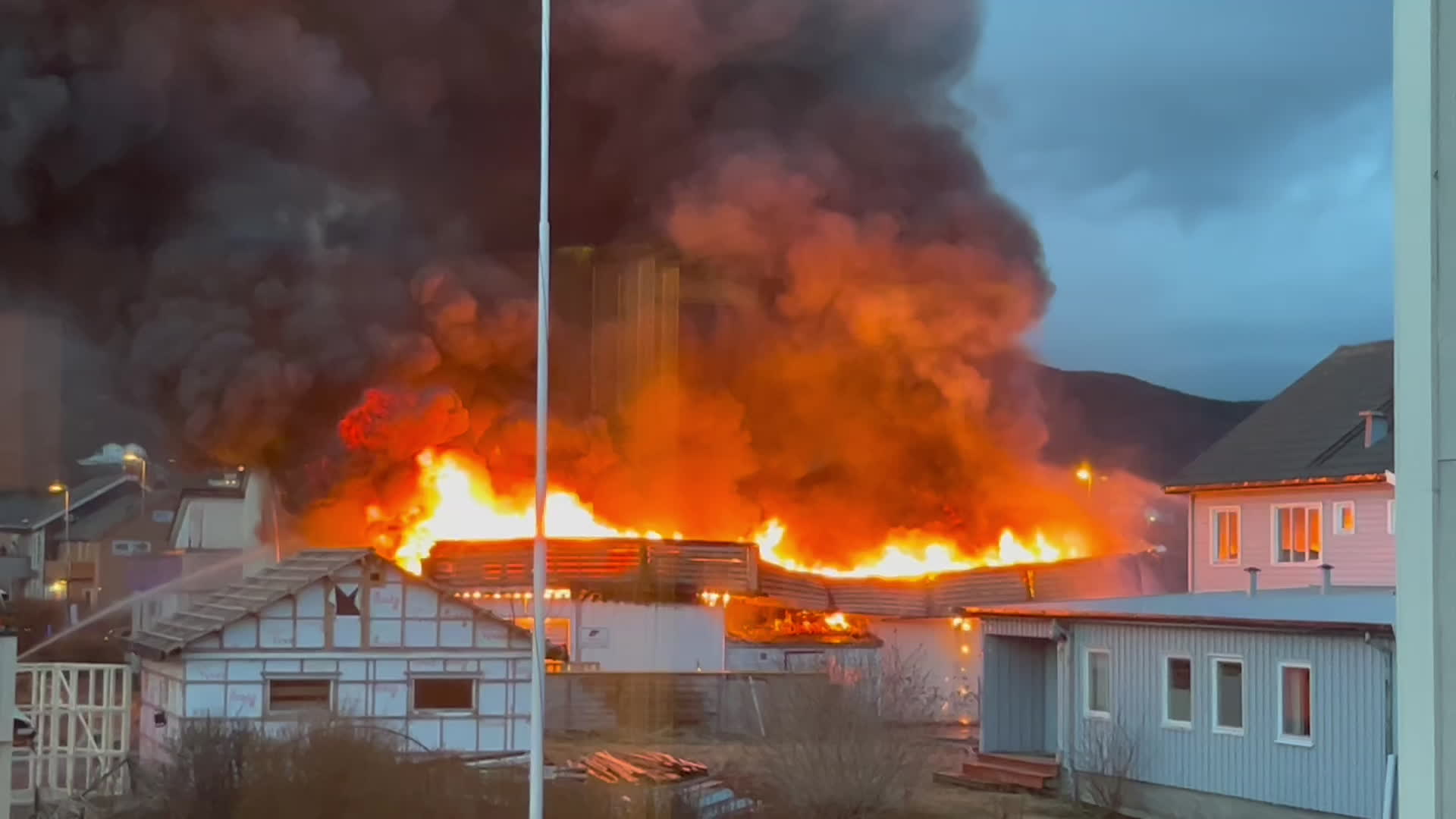 Brann i butikk i Bodø – NRK Nordland